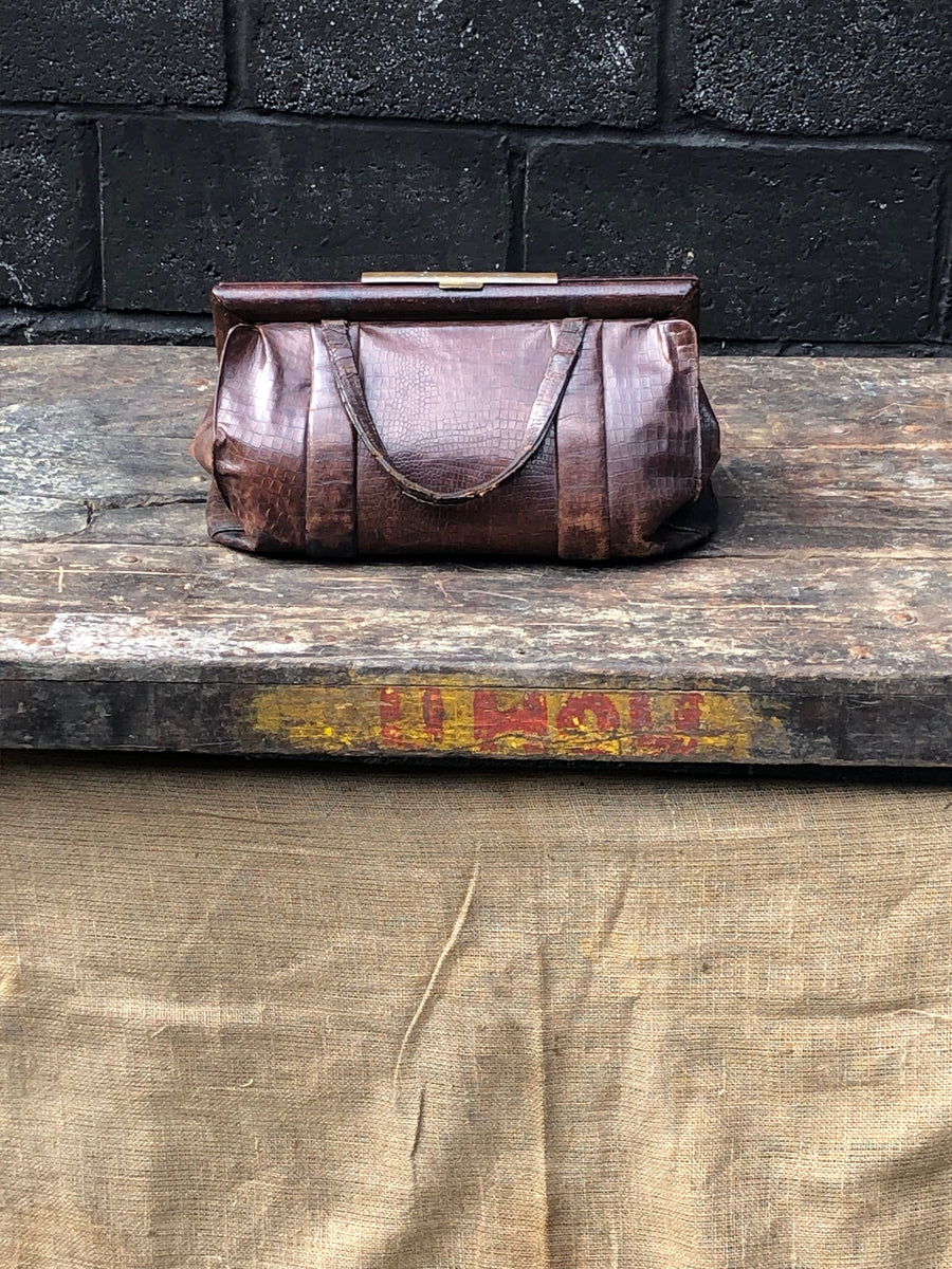 Luggage & Travel Bags – Ashwood Props