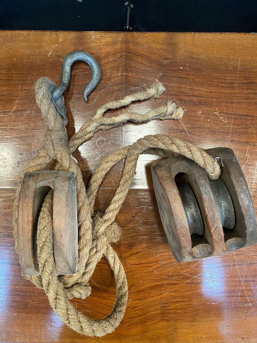 Rope and Pulley – Ashwood Props