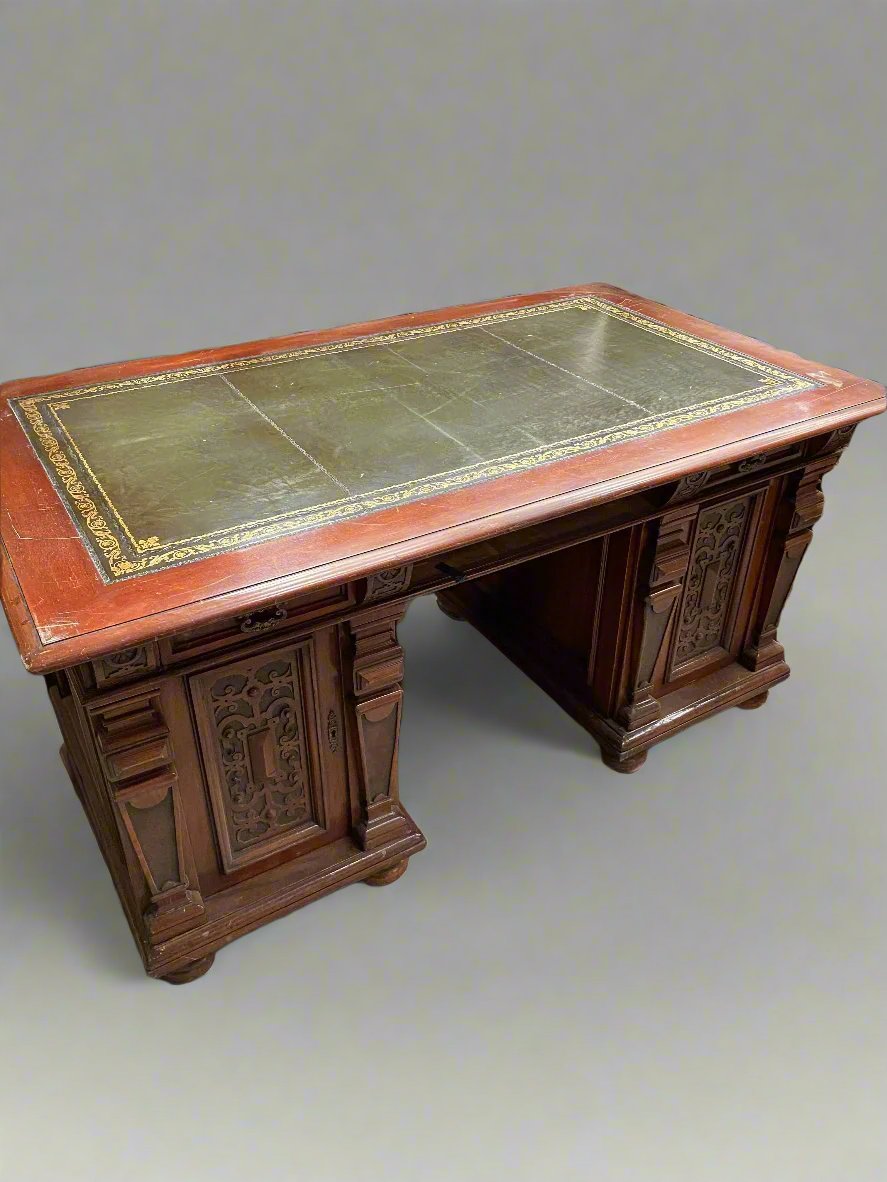 Ornate Presidential Desk – Ashwood Props
