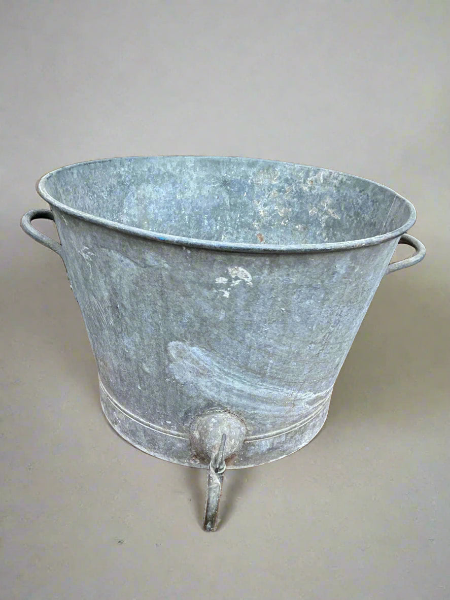 Galvanised Water Dispenser – Ashwood Props