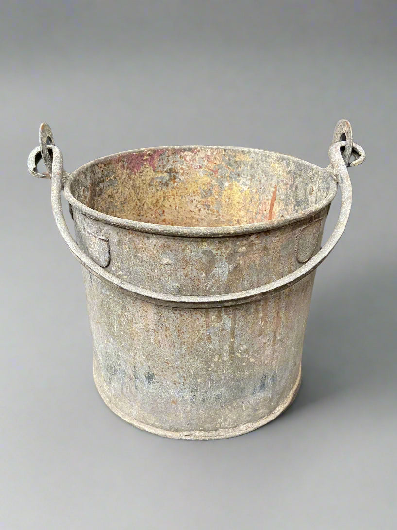 Mottled Paint Bucket – Ashwood Props