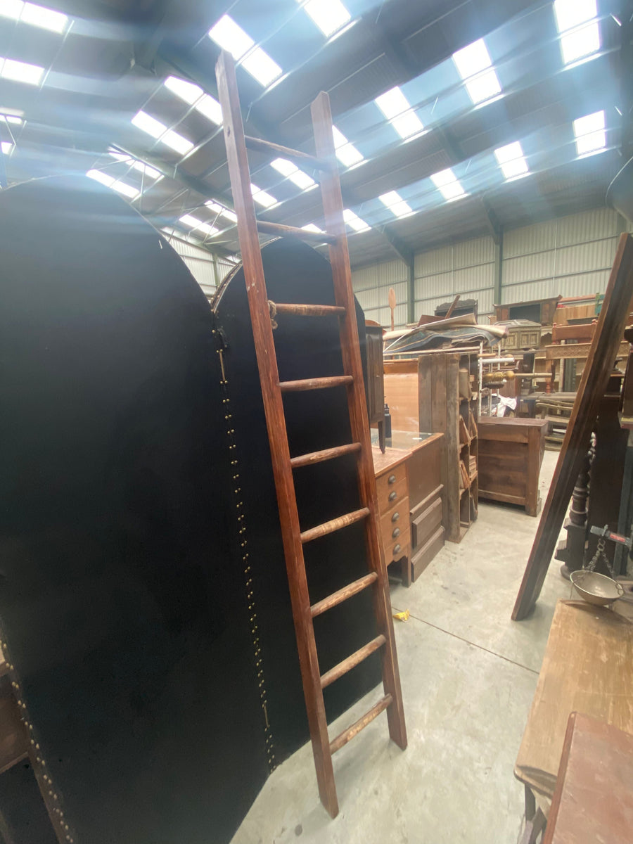 Single Story Ladder – Ashwood Props