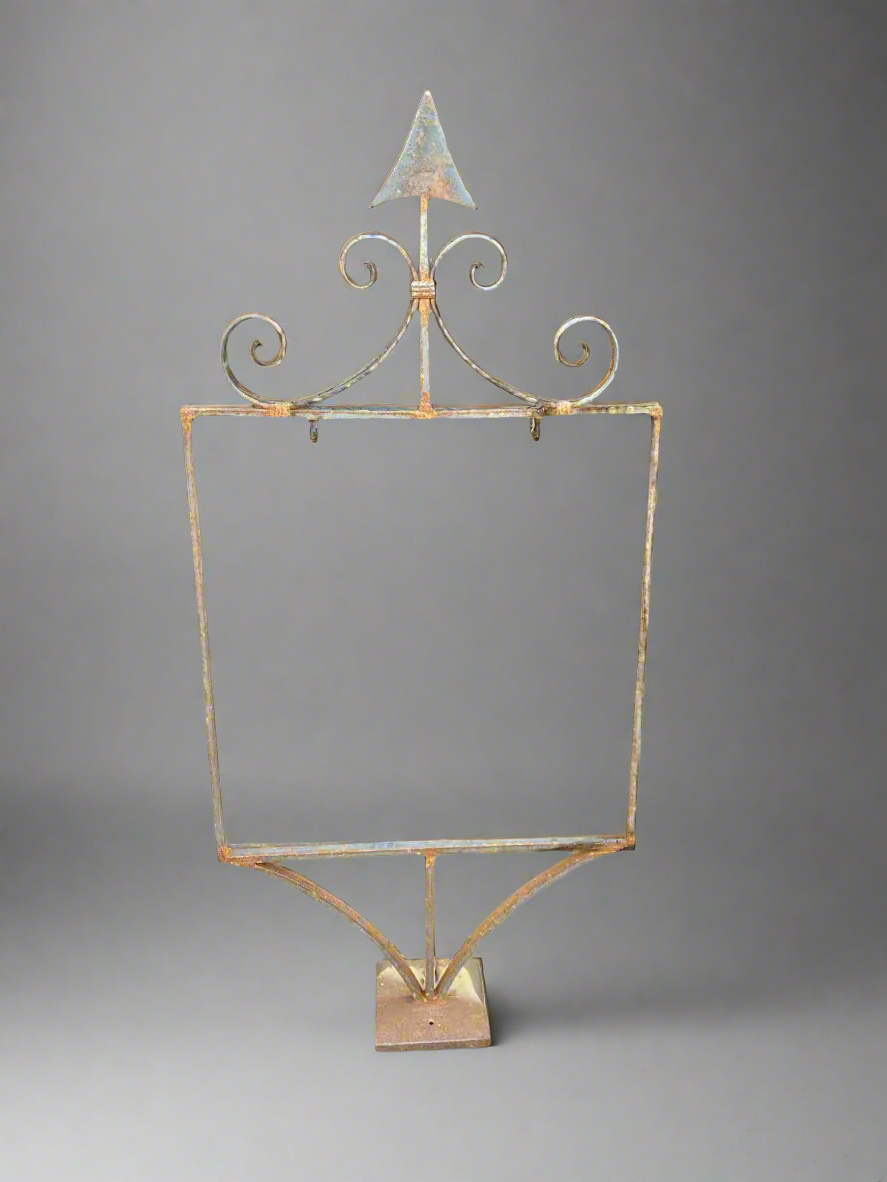 Metal Swing Sign Holder – Ashwood Props