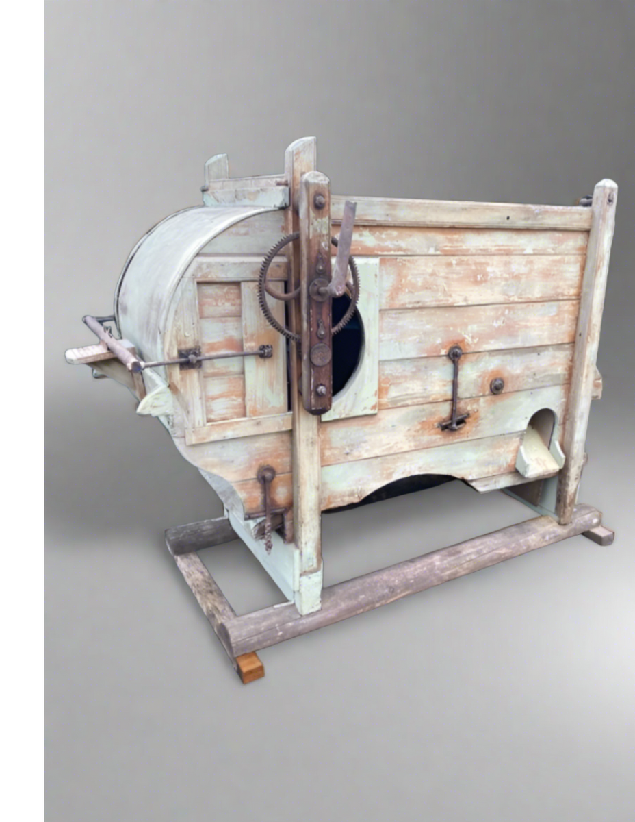 Wooden Threshing Machine – Ashwood Props